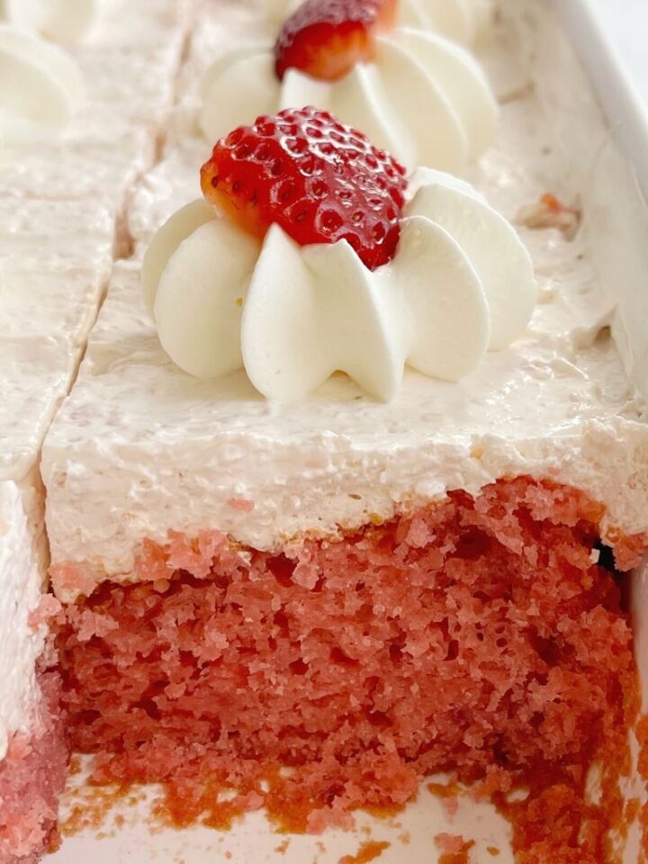 Easy Strawberry Cake - Together as Family