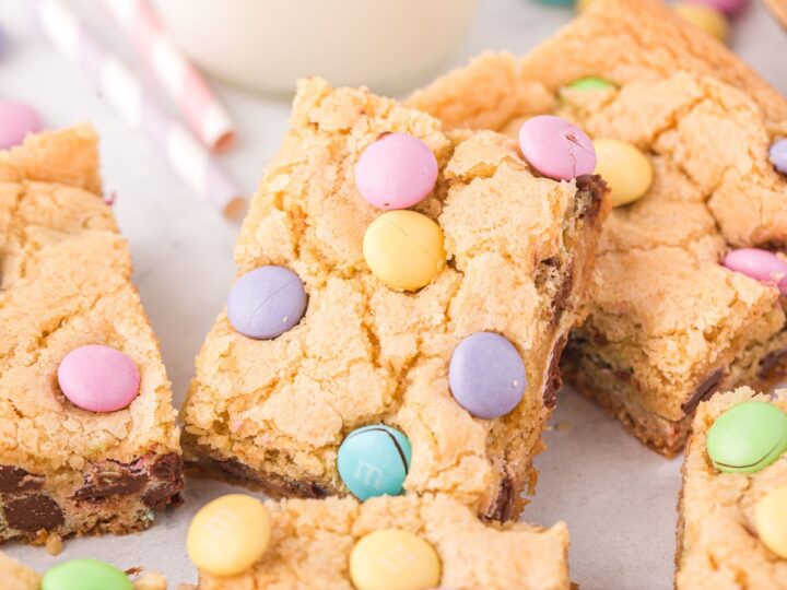 Easy Easter Cookie Bars - Together as Family