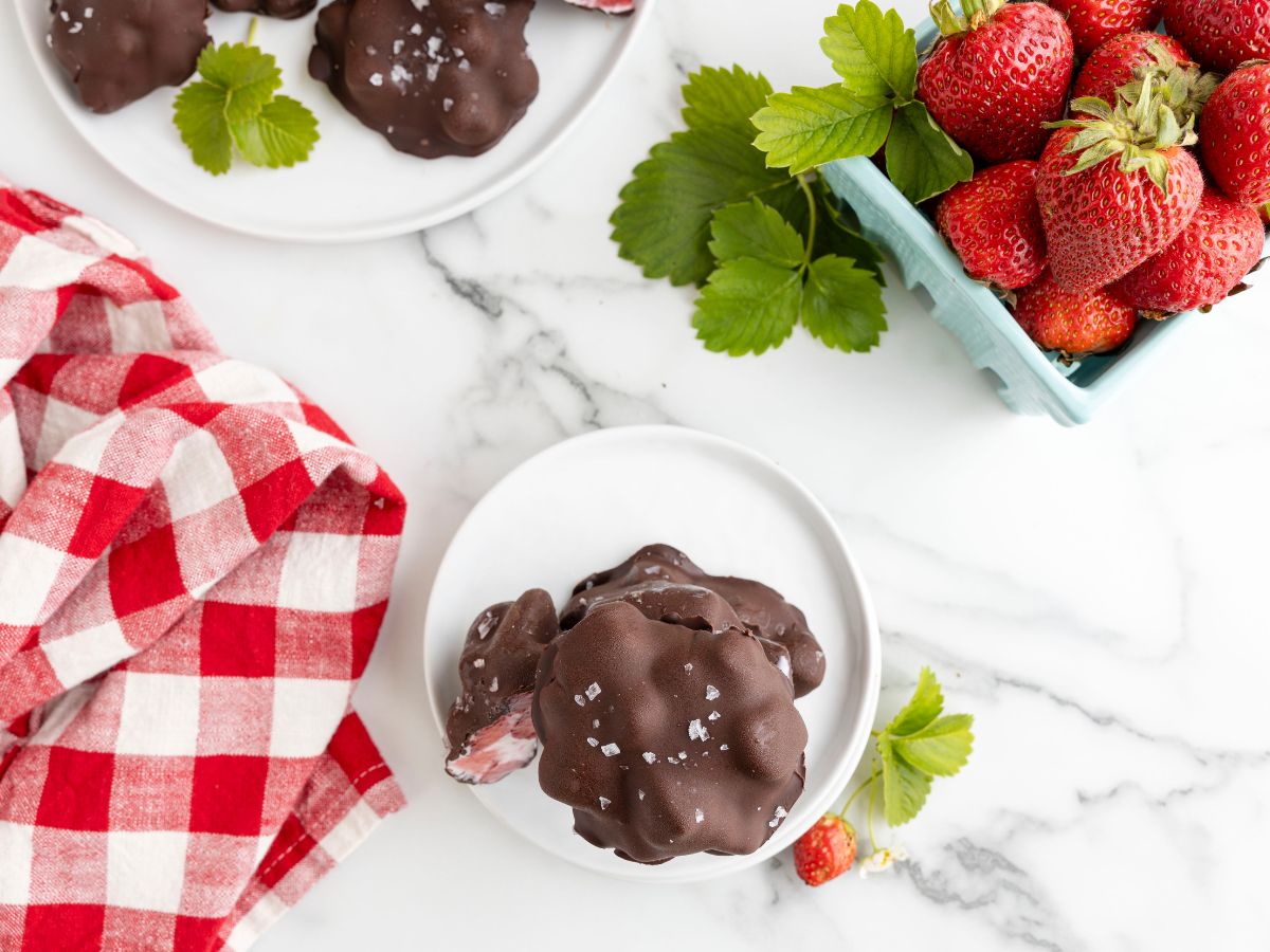 Chocolate-Covered Strawberry Clusters (Viral TikTok Recipe) - Together ...