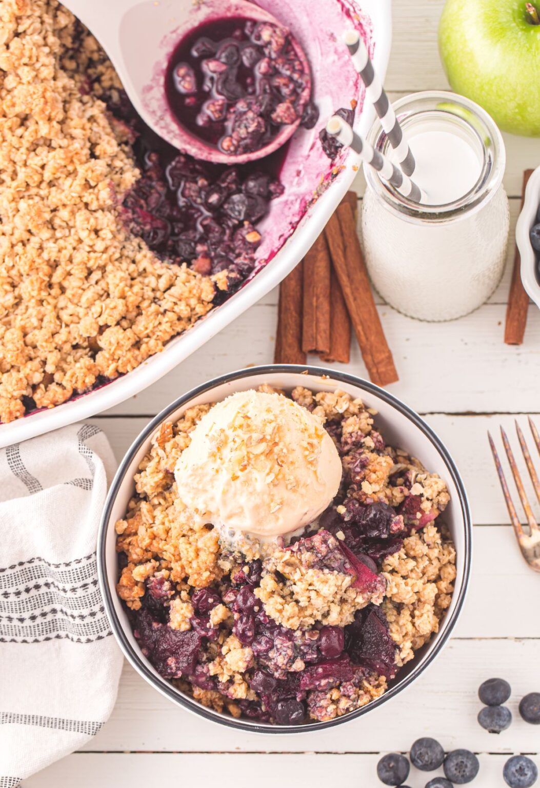 Easy Apple and Blueberry Crumble Recipe (With Oatmeal Cookie Crisp ...