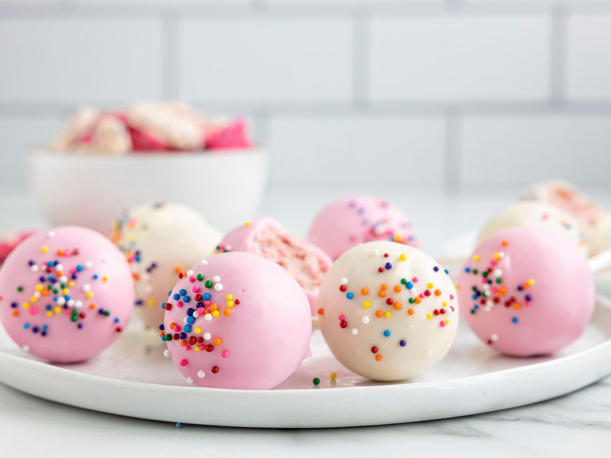 Circus Animal Cake Pops (Or Circus Animal Cookie Truffles) - Together ...